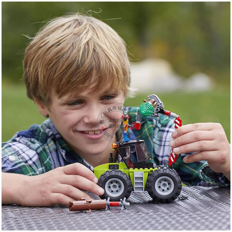 2020城市组系列重型直升机运输车飞机追捕兼容乐高积木玩具60183 林业工程车视频介绍_2020城市组系列重型直升机运输车飞机追捕兼容乐高积木玩具60183 林业工程车功能演示视频-苏宁易购