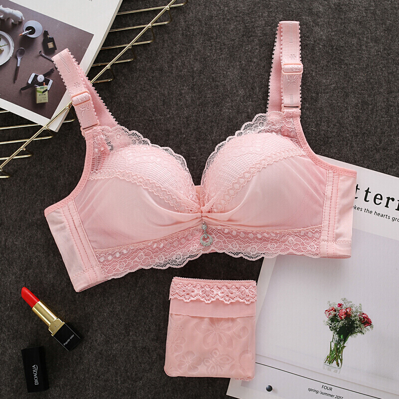 波迷娜(BOMINA)无钢圈小胸本命年加厚5cm超聚拢女士内衣蕾丝深v性感薄款文胸套装鼠年胸衣法国胸罩纹胸视频介绍_波迷娜(BOMINA)无钢圈小胸本命年加厚5cm超聚拢女士内衣蕾丝深v性感薄 ...